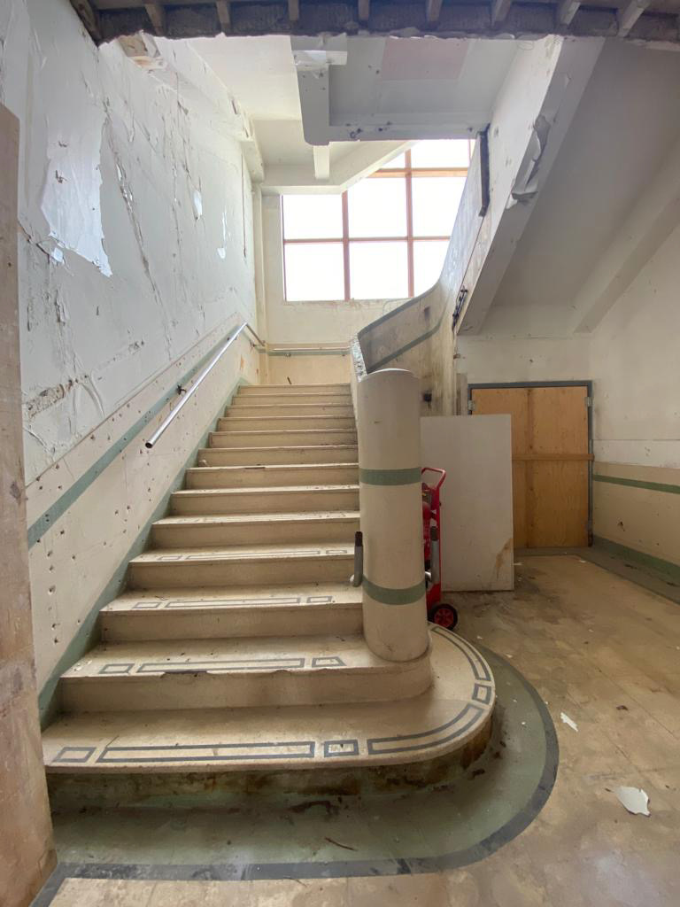 Gillette Building Tour | Tony Louki's Report Back