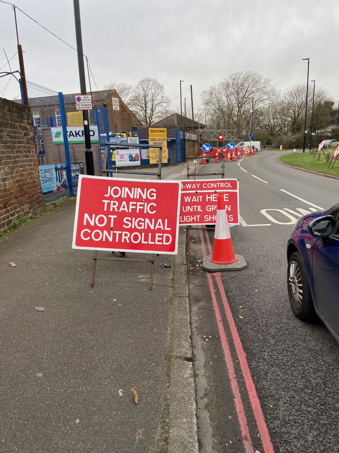 Syon Lane: Seccombes, Scaffolding and Signals | Tony Louki's Report Back